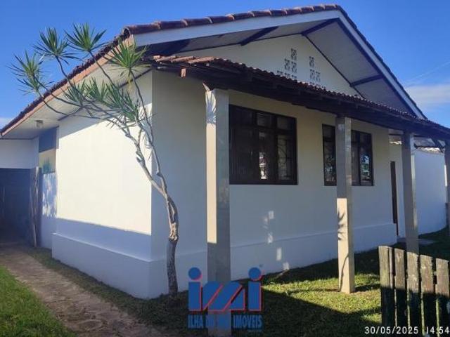 Casa 1 quadra do Mar no Grajaú a venda