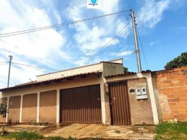 Casa 2/4 + Barracão 2/4 em lote de 400 m² por 355 mil