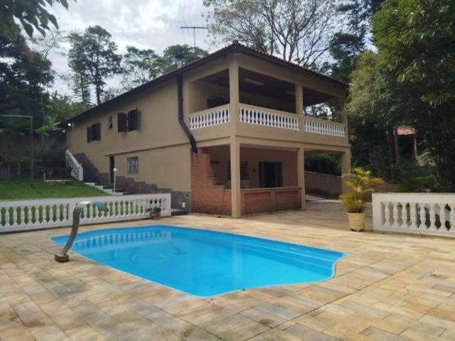 Casa 2500m² bela Chacara bairro CH Guararema com piscina