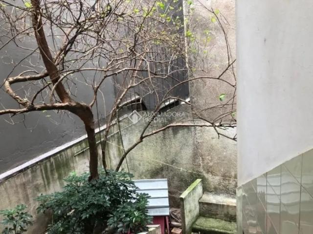 Casa 250 m² para locação? 3 dormitórios? 5 vagas? Petrópolis / Porto Alegre