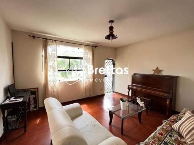 Casa para venda em Centro, Lavras