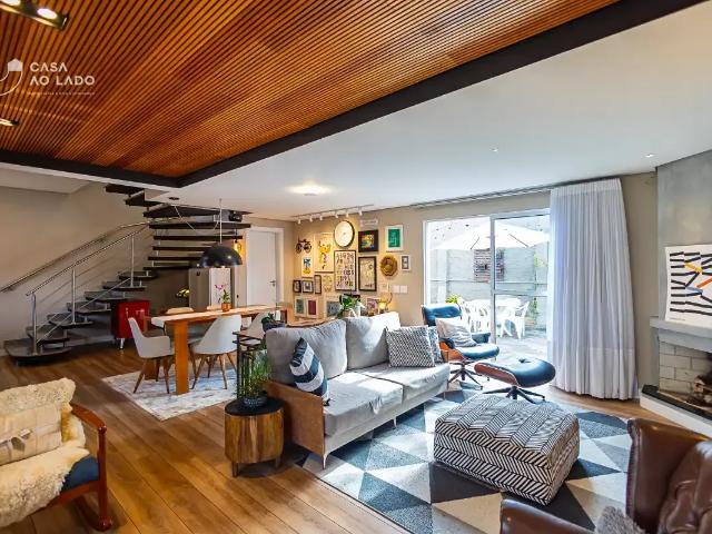Casa 263m² com 4 suítes em Santa Felicidade Curitiba/PR