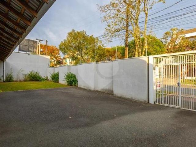 CASA 266,5M² • 4 QUARTOS • PISCINA • EDÍCULA • SANTA FELICIDADE