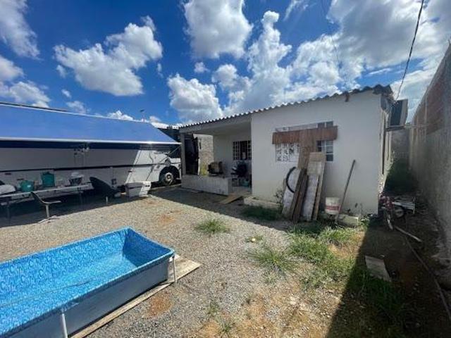 CASA 26 DE SETEMBRO 2 QUARTOS CLIMATIZADA MURADA PRÓXIMA AO COOPERVILLE