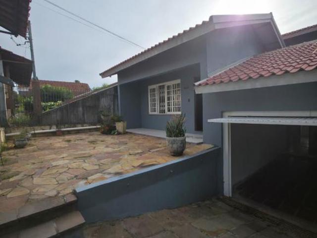 Casa 270m com móveis planejados e churrasqueira à venda em Novo Hamburgo