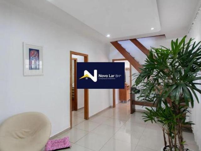 Casa 274m², 4 quartos, 1 suite, 4 vagas à venda no Santa Mônica