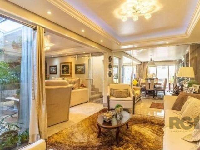Casa 280m² 3 dormitórios, 1 suíte, 2 vagas no bairro Jardim Itú