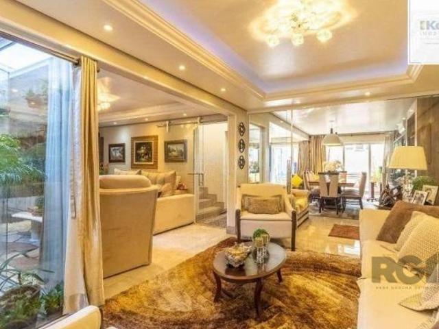 Casa 280m² 3 dormitórios, 1 suíte, 2 vagas no bairro Jardim Itú