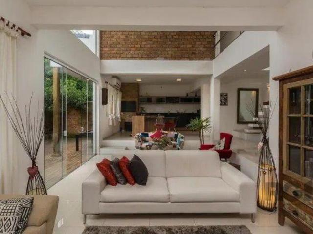 Casa 287m² 3 suítes, 4 vagas no bairro Ipanema