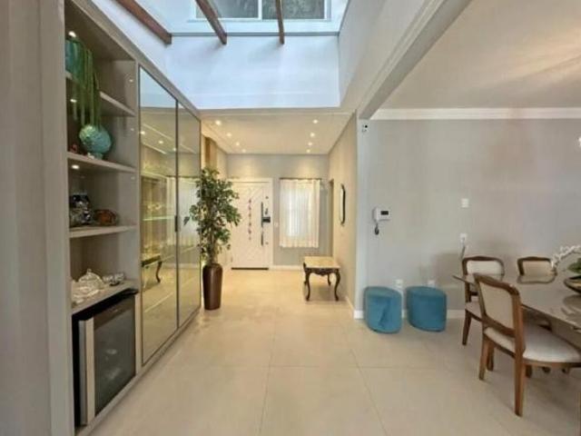CASA 200 m² À VENDA – VILA OLIVEIRA – MOGI DAS CRUZES