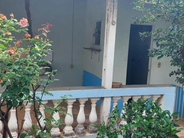 Casa 200m2, 2 Dormitórios, 1 Suíte, Sala, Cozinha, Lavanderia, 1 Vaga de Garagem Coberta, Amplo Quin