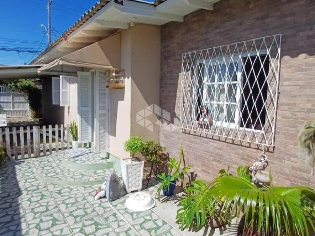 Casa 200m² 2 dormitórios com anexo nos fundos Harmonia Canoas