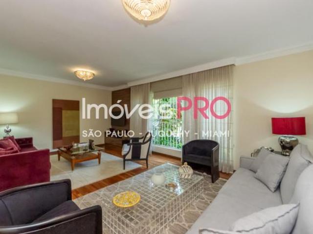 Casa 206m² 02 dorm 01 suite