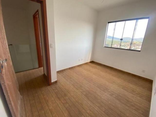 Casa para venda em Centro, Sarzedo