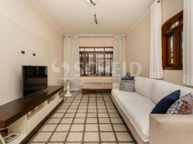 Casa 208 m² com 4 dormitórios e espaço gourmet no Jardim Prudência