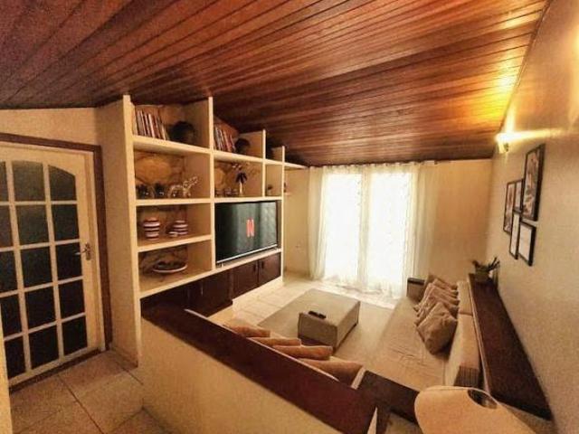 Casa 212 m² Piscina, Churrasqueira, Suite, na Vila Tupi, Praia Grande SP