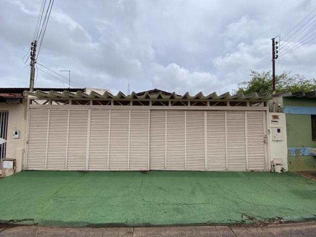 Casa 218m² — Vila Santo Antônio Segundo Acréscimo | 3 Quartos, 1 Suíte
