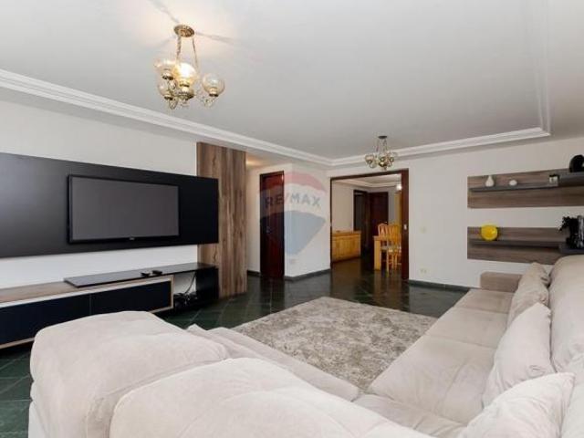 Casa 220m², 4 quartos, suíte, 4 vagas, churrasqueira. Boa Vista Curitiba/PR
