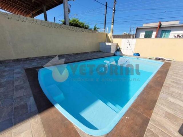 Casa 2 dorm. à venda, 175 m² por R$ 640.000,00 Golfinhos Caraguatatuba/SP