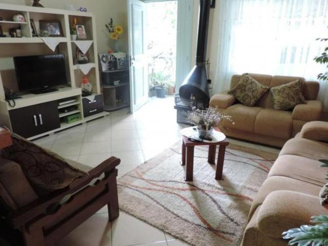 Casa 2 Dorm Bairro Floresta