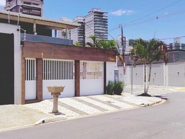 Casa 2 Dorm, c/ 1 suíte, PORTEIRA FECHADA, 224 m² de área útil. Bairro: CANTO DO FORTE