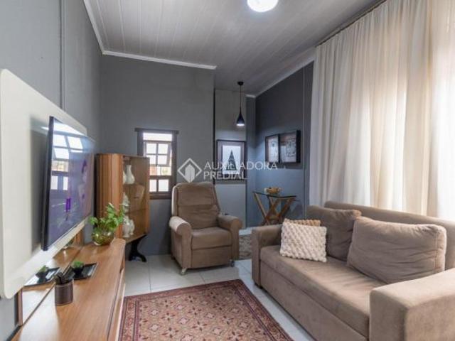 Casa, 2 dorm, sendo 1 suíte, semi mobiliado, com vagas, no Sarandi