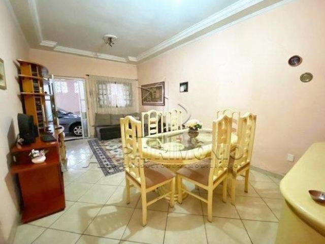 CASA,2 Dormitorio s bairro Guadalupe