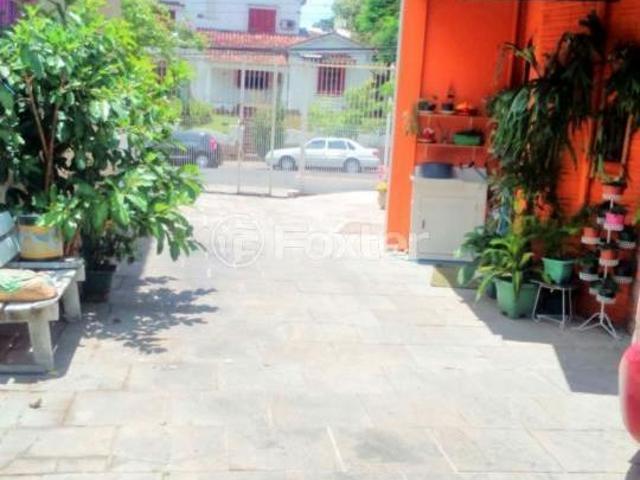 Casa, 2 dormitórios, 108 m², em Menino Deus