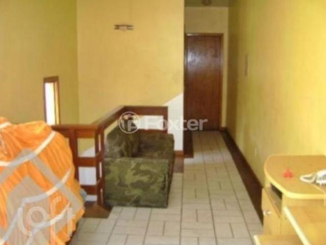 Casa, 2 dormitórios, 130 m², em Menino Deus