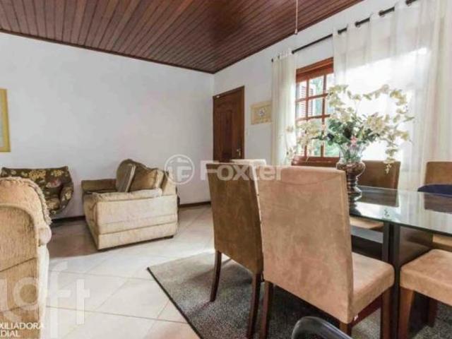 Casa, 2 dormitórios, 130 m², em Petrópolis