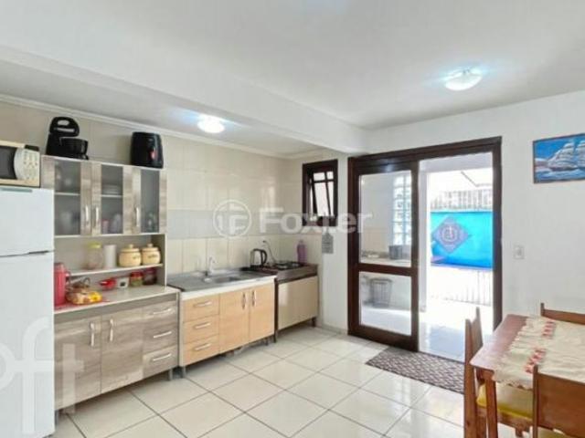 Casa, 2 dormitórios, 131.92 m², em Guarujá