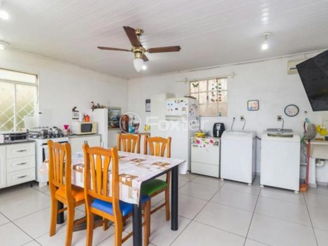 Casa, 2 dormitórios, 132 m², em Cascata