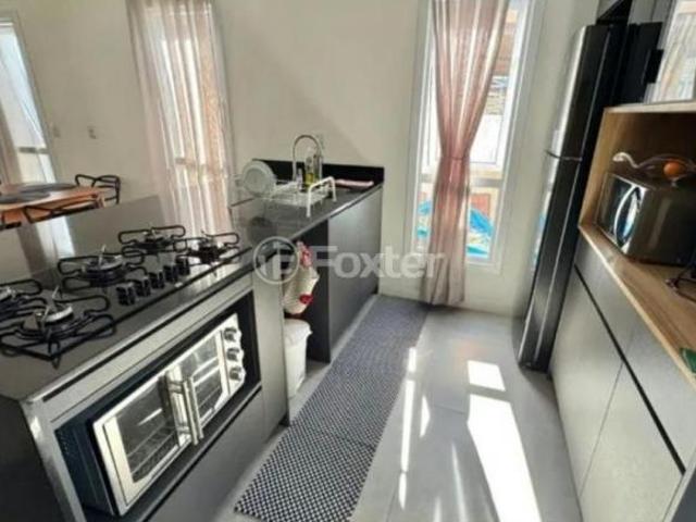 Casa, 2 dormitórios, 156 m², em Centro