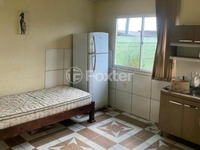Casa, 2 dormitórios, 180000 m², em COHAB A
