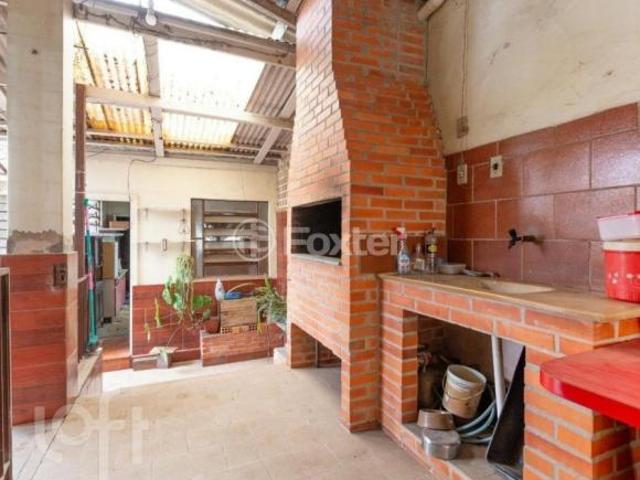 Casa, 2 dormitórios, 180 m², em São Sebastião