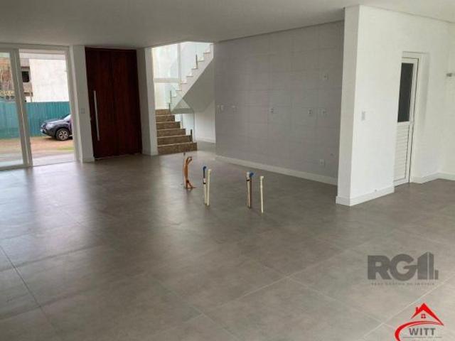 Casa 2 dormitórios, 1 suíte, 4 vagas, Bairro Central Park