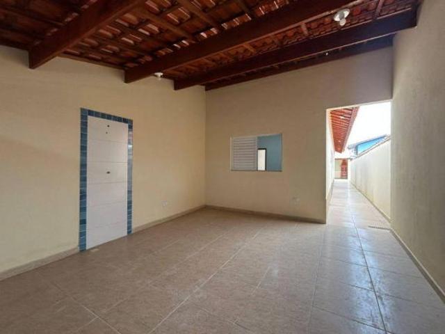 CASA 2 DORMITORIOS 1 SUITE LADO PISTA FINANCIAMENTO MONGAGUA