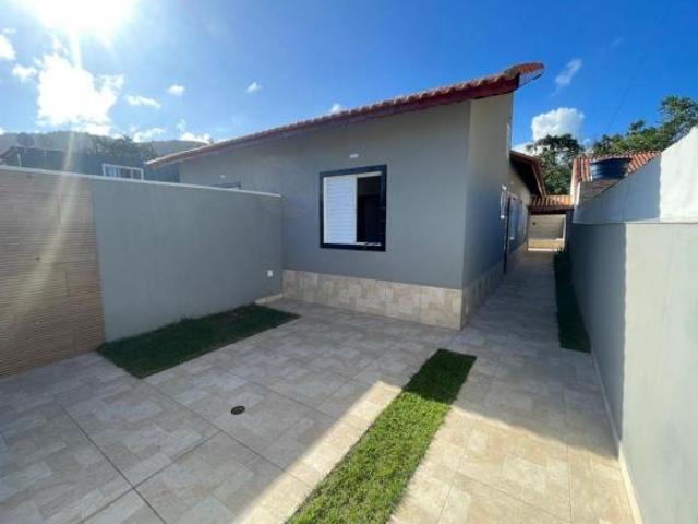 CASA 2 DORMITORIOS 1 SUITE PISCINA LADO PISTA FINANCIAMENTO ITANHAEM