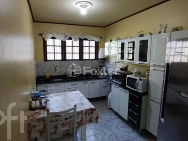Casa, 2 dormitórios, 201.37 m², em Chácara das Pedras