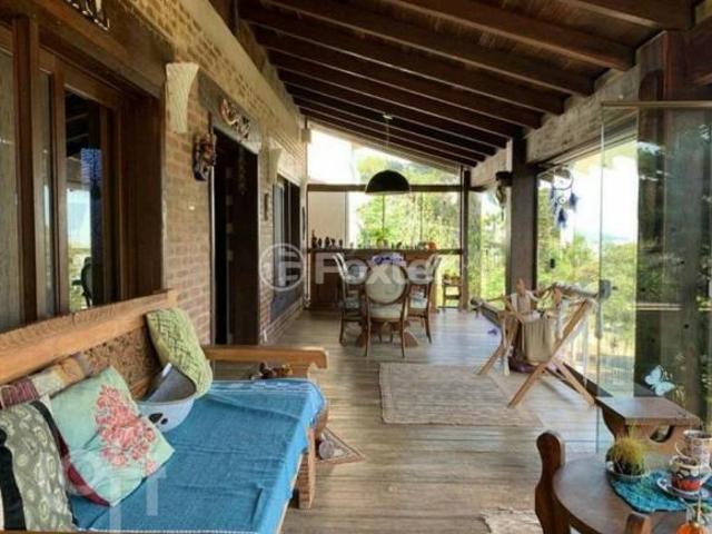 Casa, 2 dormitórios, 263 m², em Sétimo Céu