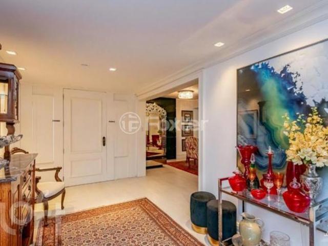 Casa, 2 dormitórios, 307 m², em Menino Deus