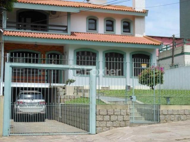 Casa, 2 dormitórios, 425 m², em Cristal