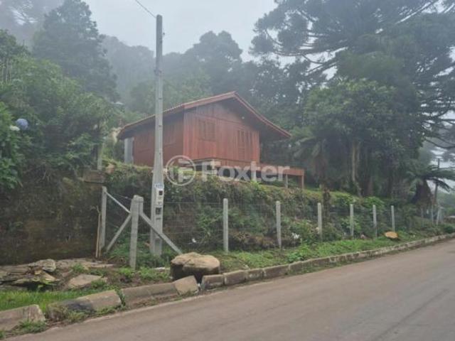Casa, 2 dormitórios, 51 m², em Centro
