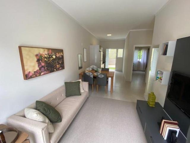 Casa 2 dormitórios, 62,04m² privativos, em Gramado, a 15 minutos da Rua Coberta
