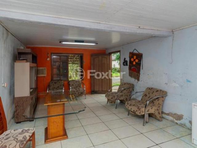 Casa, 2 dormitórios, 62 m², em Restinga