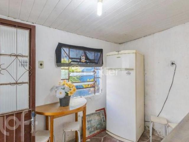 Casa, 2 dormitórios, 65 m², em Restinga