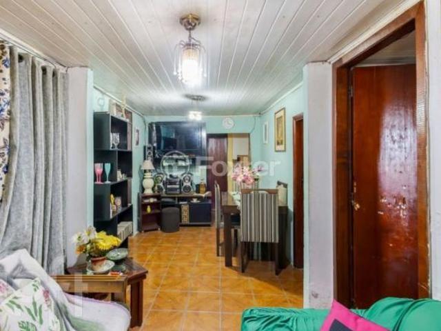 Casa, 2 dormitórios, 65 m², em Restinga