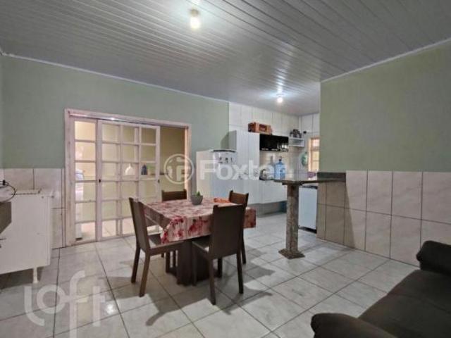 Casa, 2 dormitórios, 66.75 m², em Farrapos