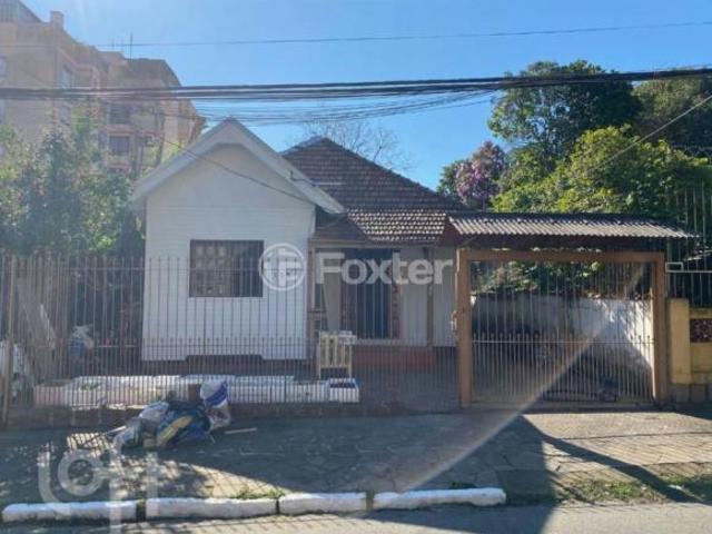 Casa, 2 dormitórios, 75 m², em Centro