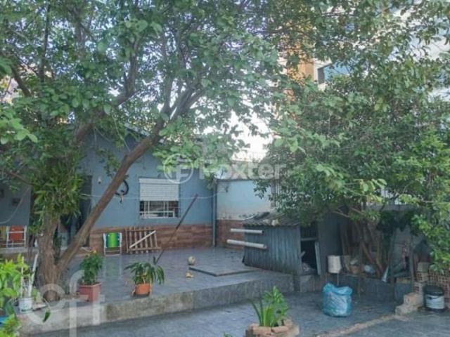 Casa, 2 dormitórios, 80 m², em Centro